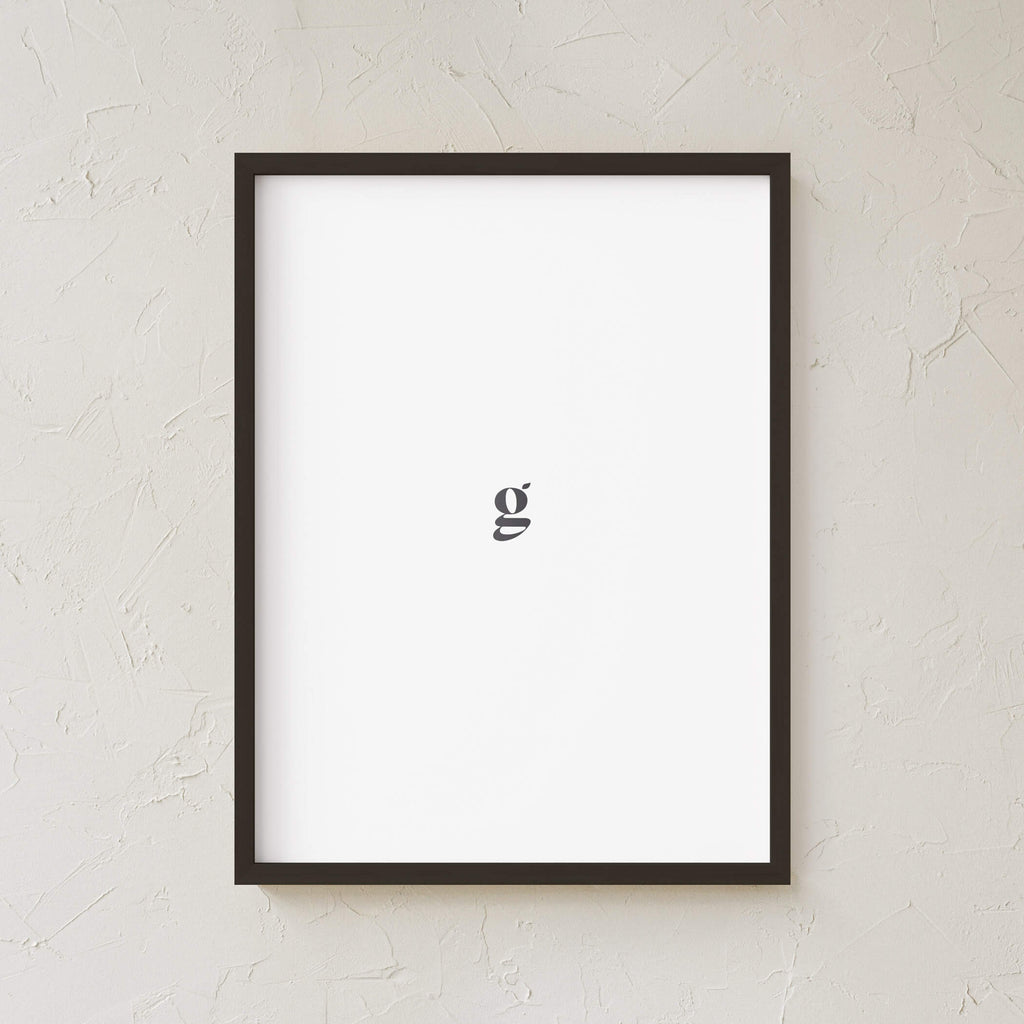 Black Picture Frame: A Classic Minimalist Display | Goldleaf